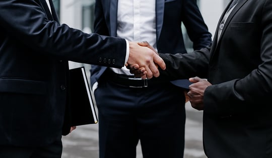 ¿Qué es el procedimiento administrativo trilateral?